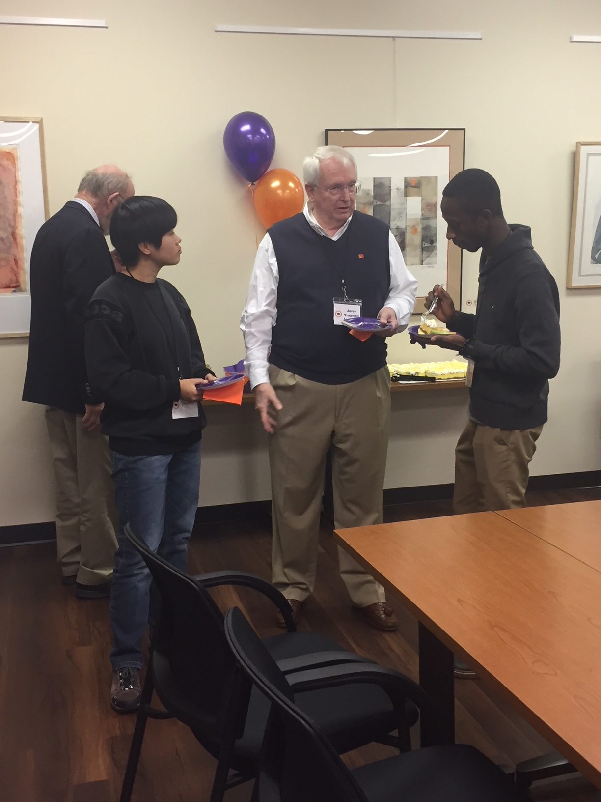 EMERITUS COLLEGE CELEBRATES NATIONAL AWARD – Emeritus College