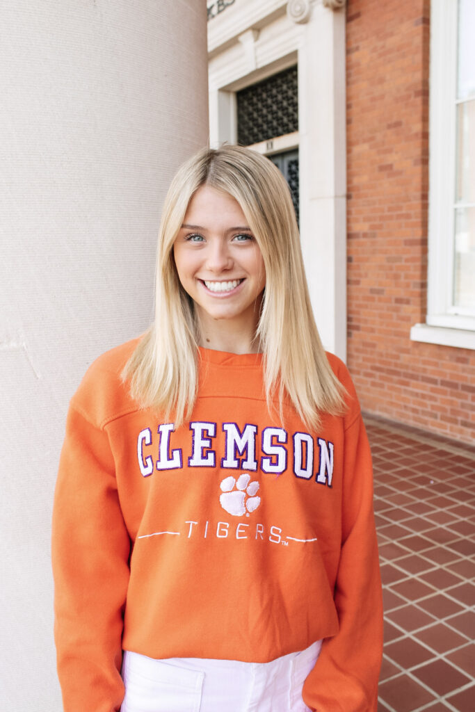 Lindsey Cobb – Clemson University Tour Guide Association